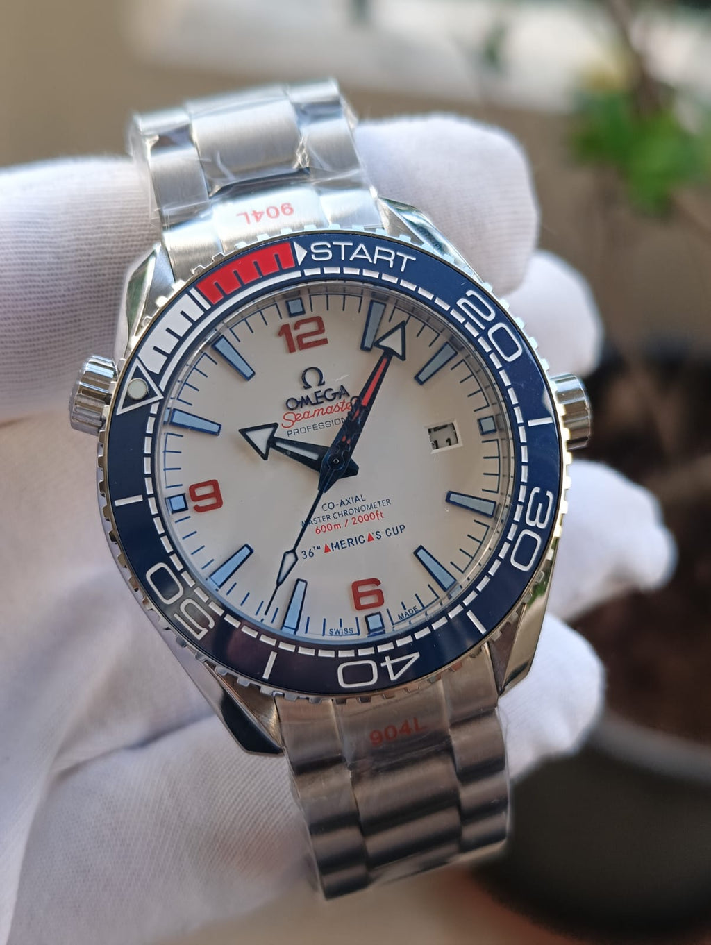 Omega Seamaster Planet – time echo